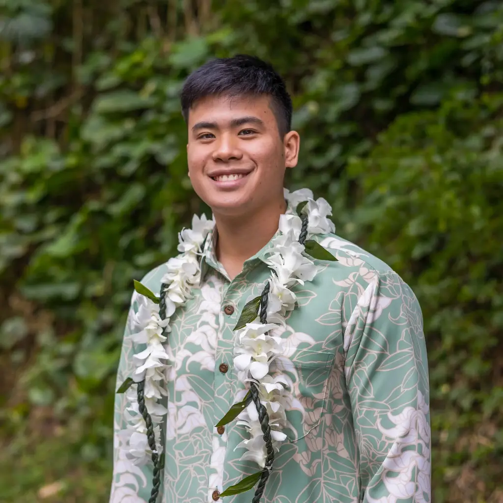 Single Ti Leaf White Orchid Twist Lei - Classic & Elegant